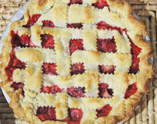 Strawberry Rhubarb Lattice Pie - Fresh Food In A Flash